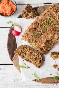 Saftiges glutenfreies Karottenbrot ohne Hefe | Freiknuspern