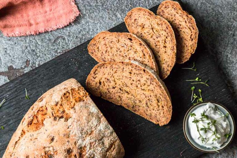 Glutenfreies Zwiebelbrot ohne Hefe (vegan)