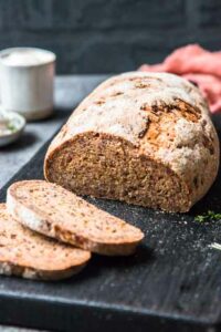 Glutenfreies Zwiebelbrot ohne Hefe (vegan)