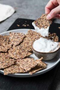 Glutenfreie und vegane herzhafte Amaranth Cracker